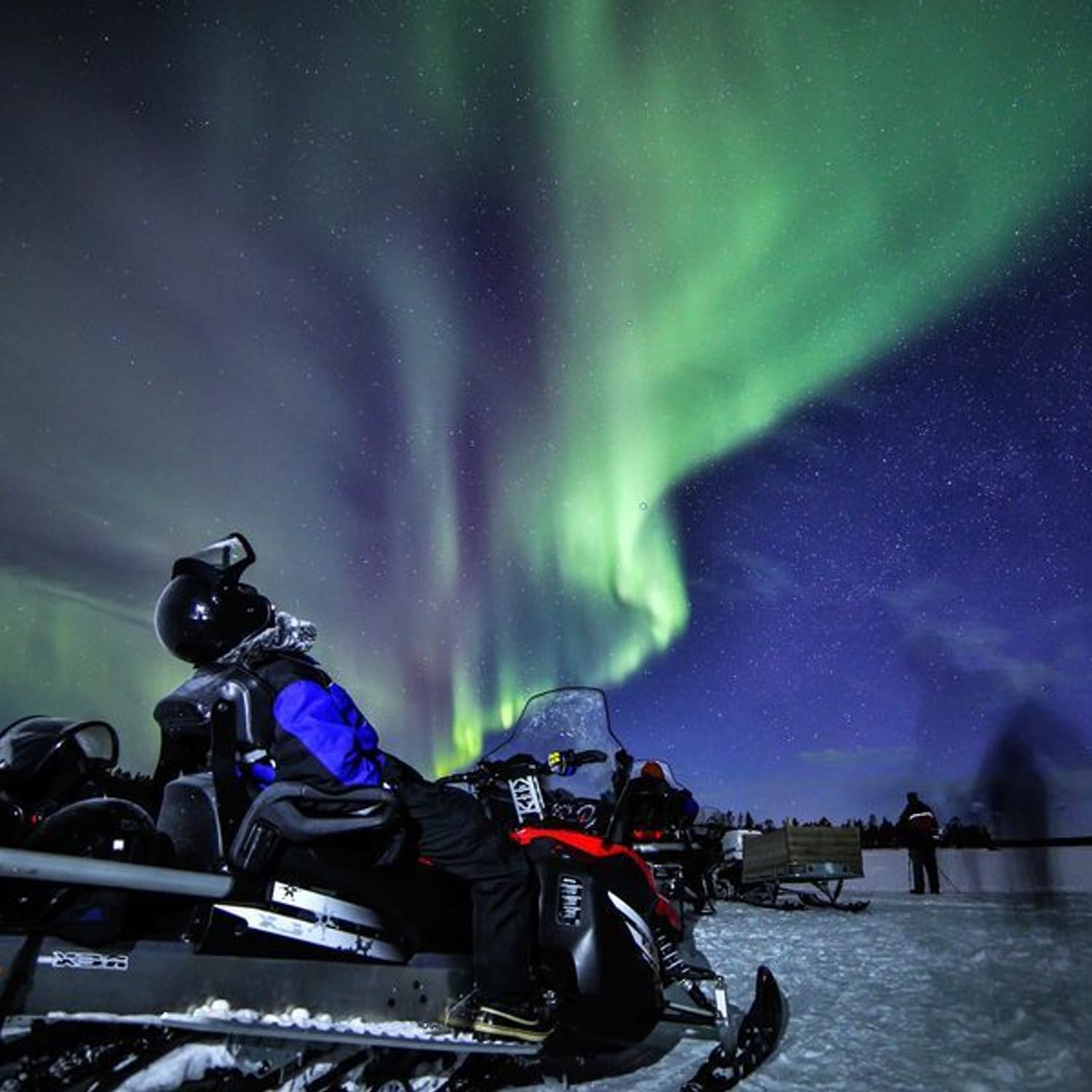 Northern Lights snowmobile safari - Exclusive wilderness experience in Levi