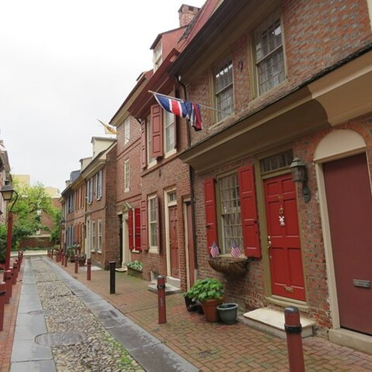 Small-Group Discovering Colonial Philadelphia Public Walking Tour