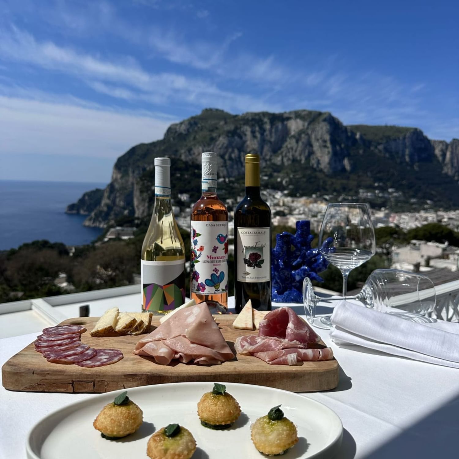 Exclusive Capri Wine Tasting Experience with Faraglioni Views