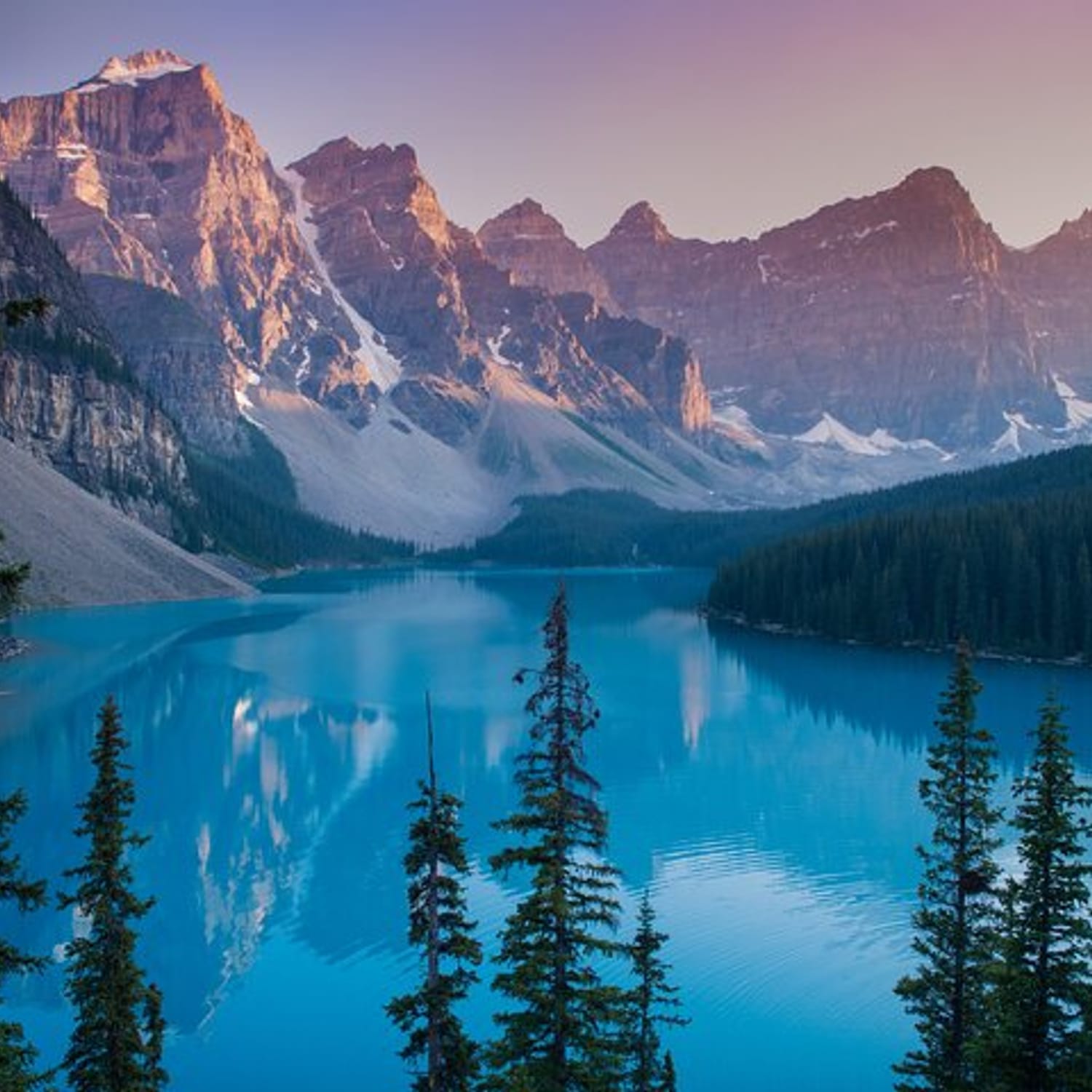 Banff or Canmore: Shuttle to Moraine Lake