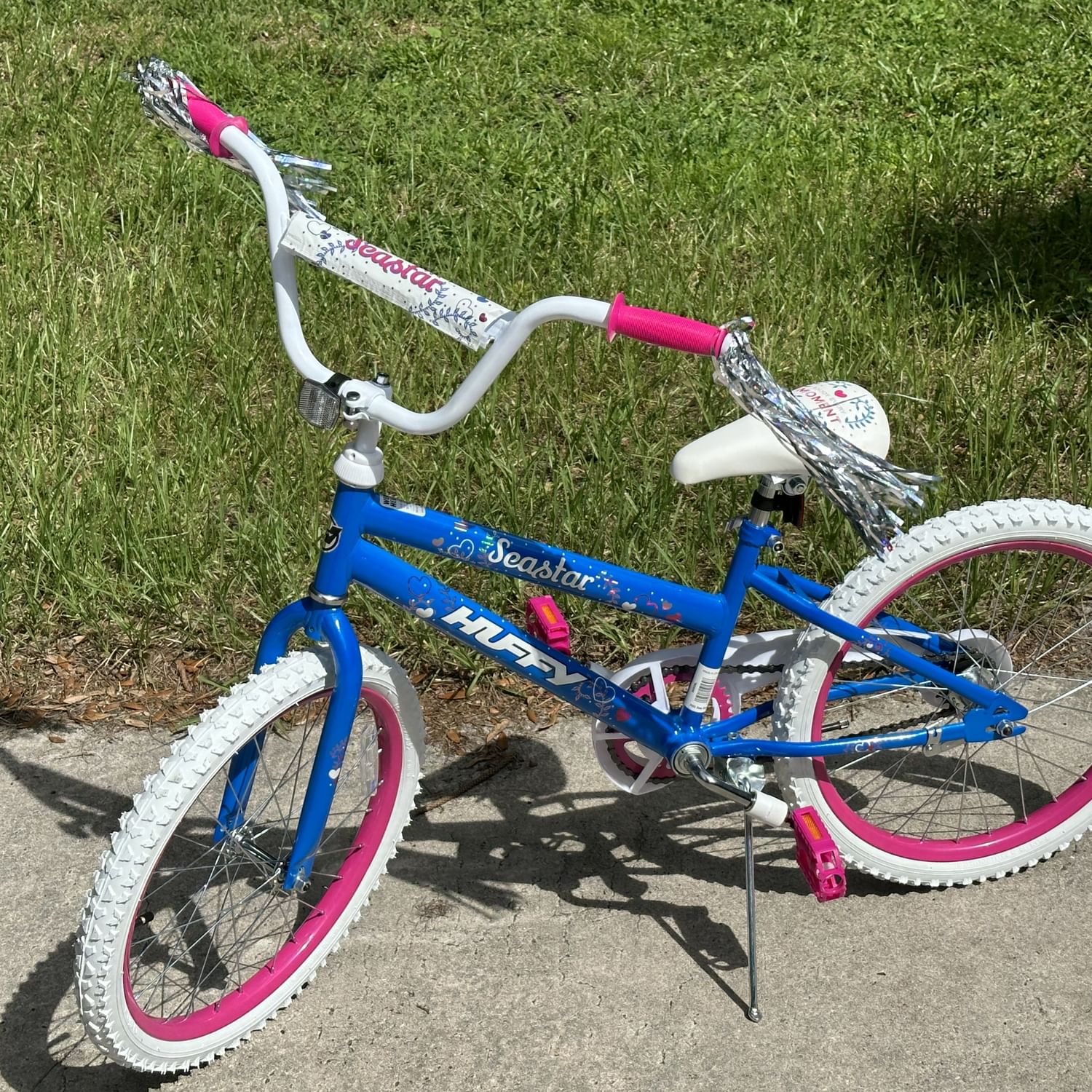 20" Girls Huffy Bicycle (Non-Electric) Rental at Kissimmee Lakefront