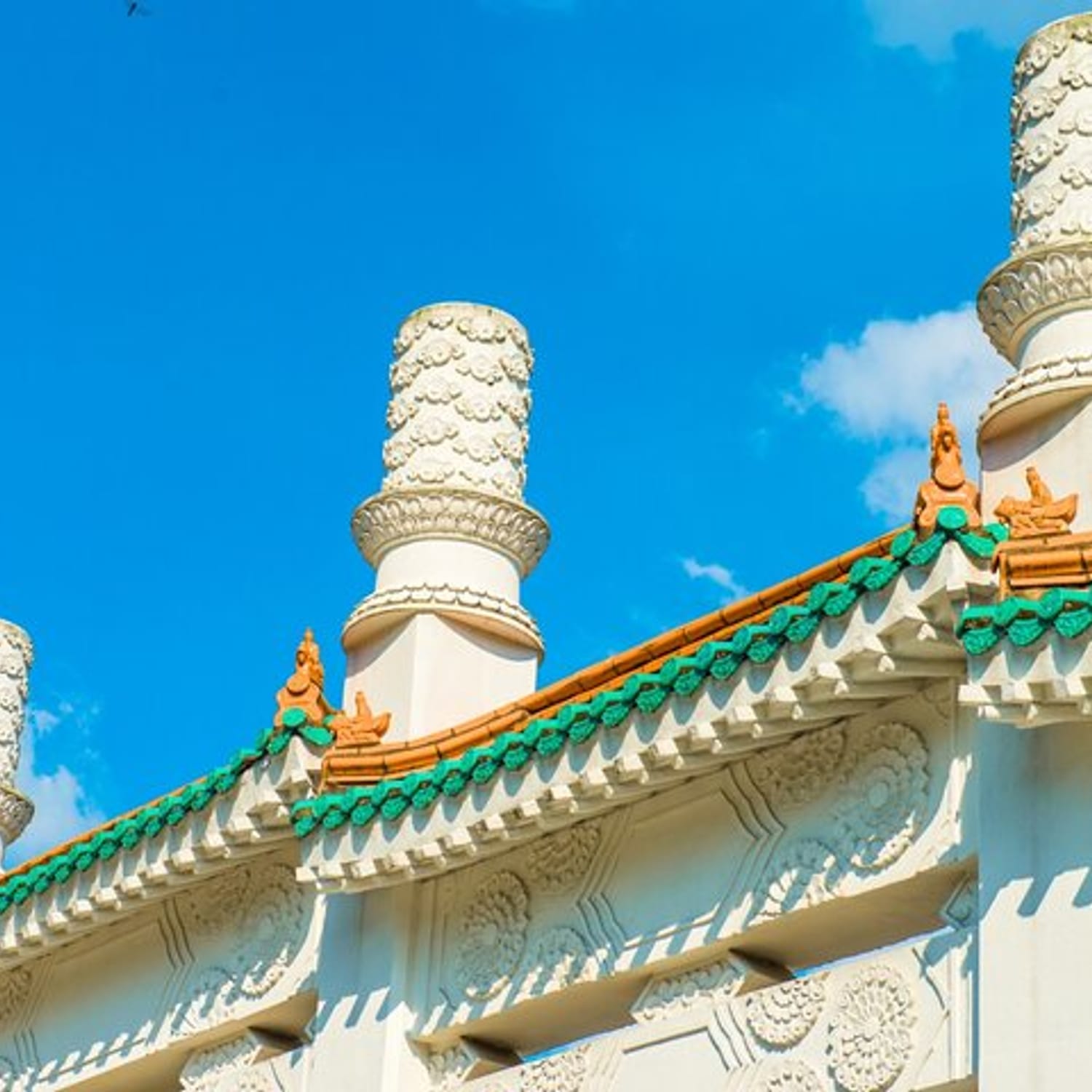 Private Taipei Tour: Dihua St., National Palace Museum, Beitou