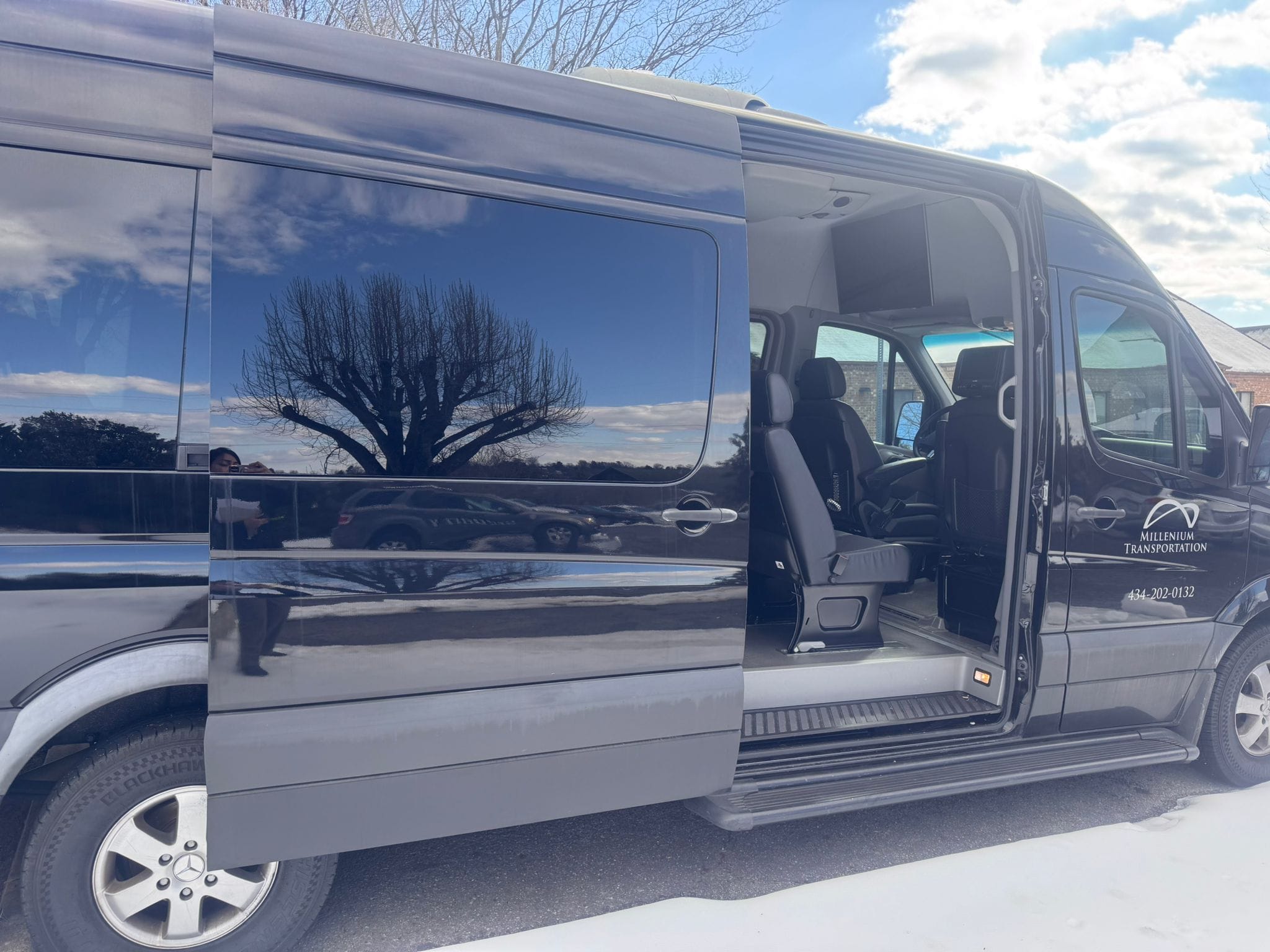 From Charlottesville: Private Sprinter Van Up To 14 People