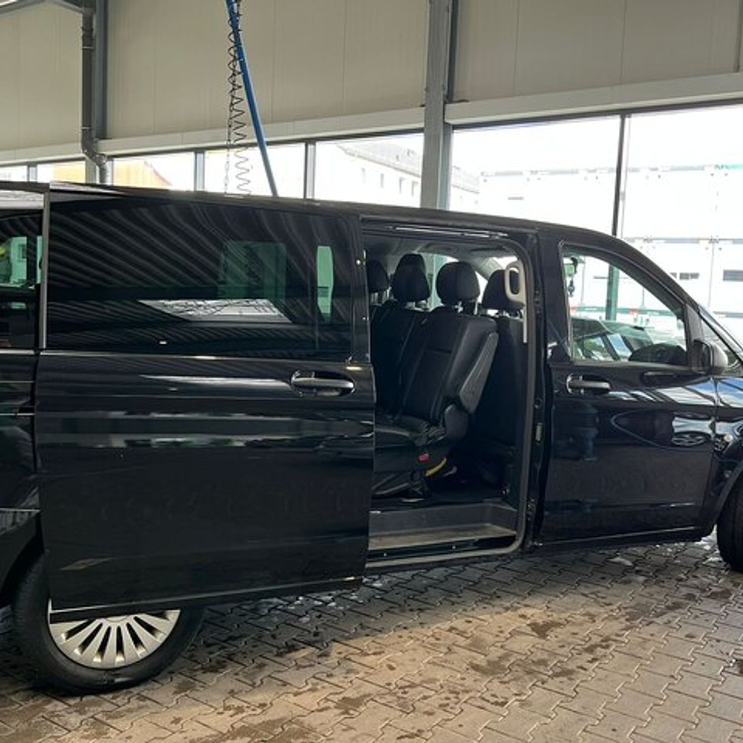 Geneva to Paris Private Transfer