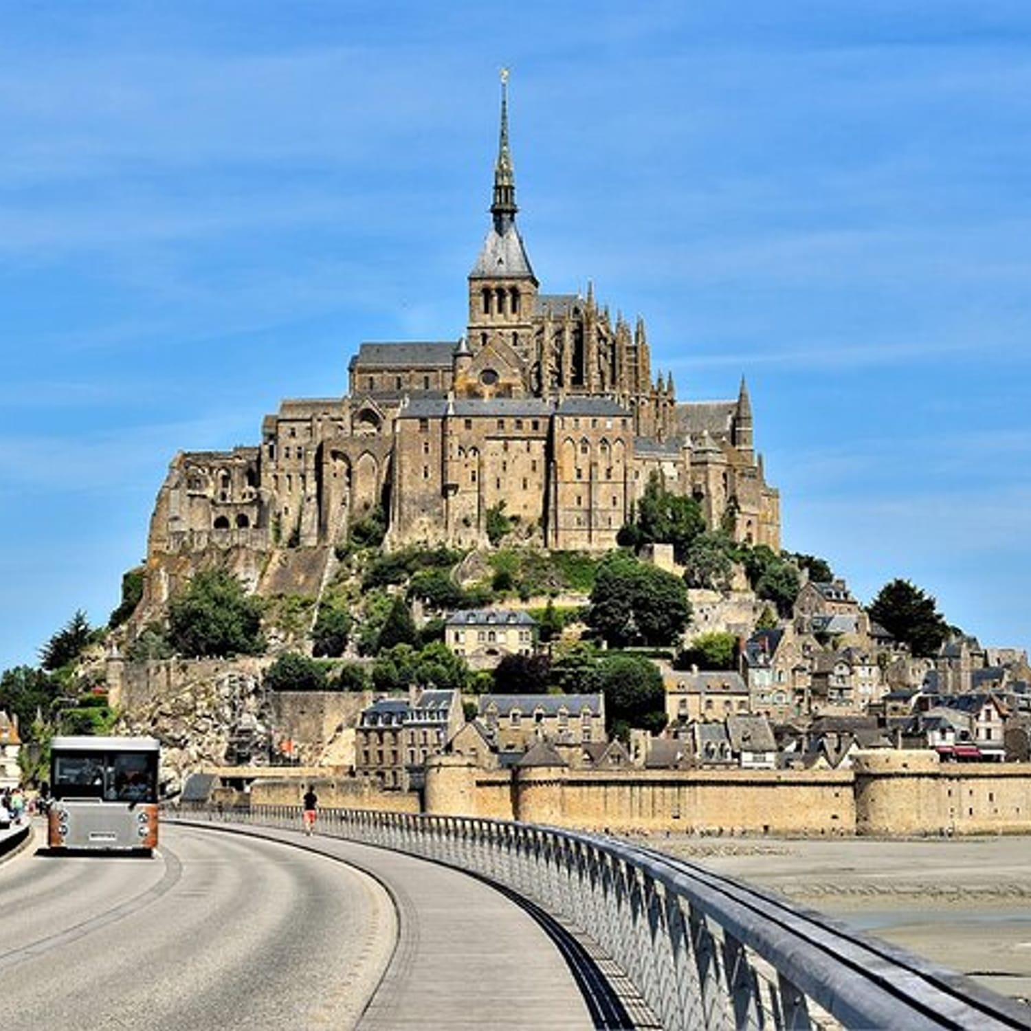 Individual round transfer to Mont Saint Michelle from Le Havre
