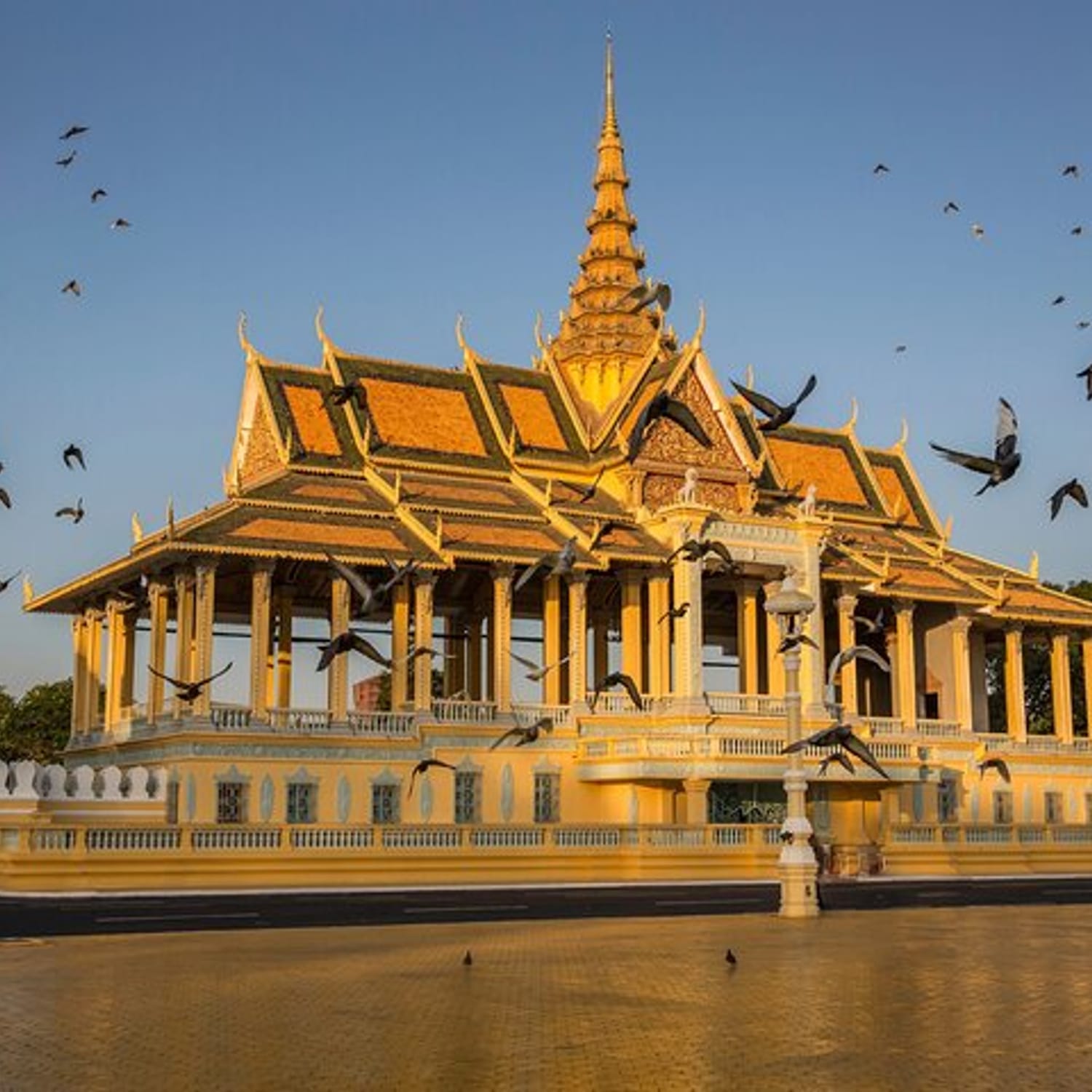 Phnom Penh Full Day Private Tour