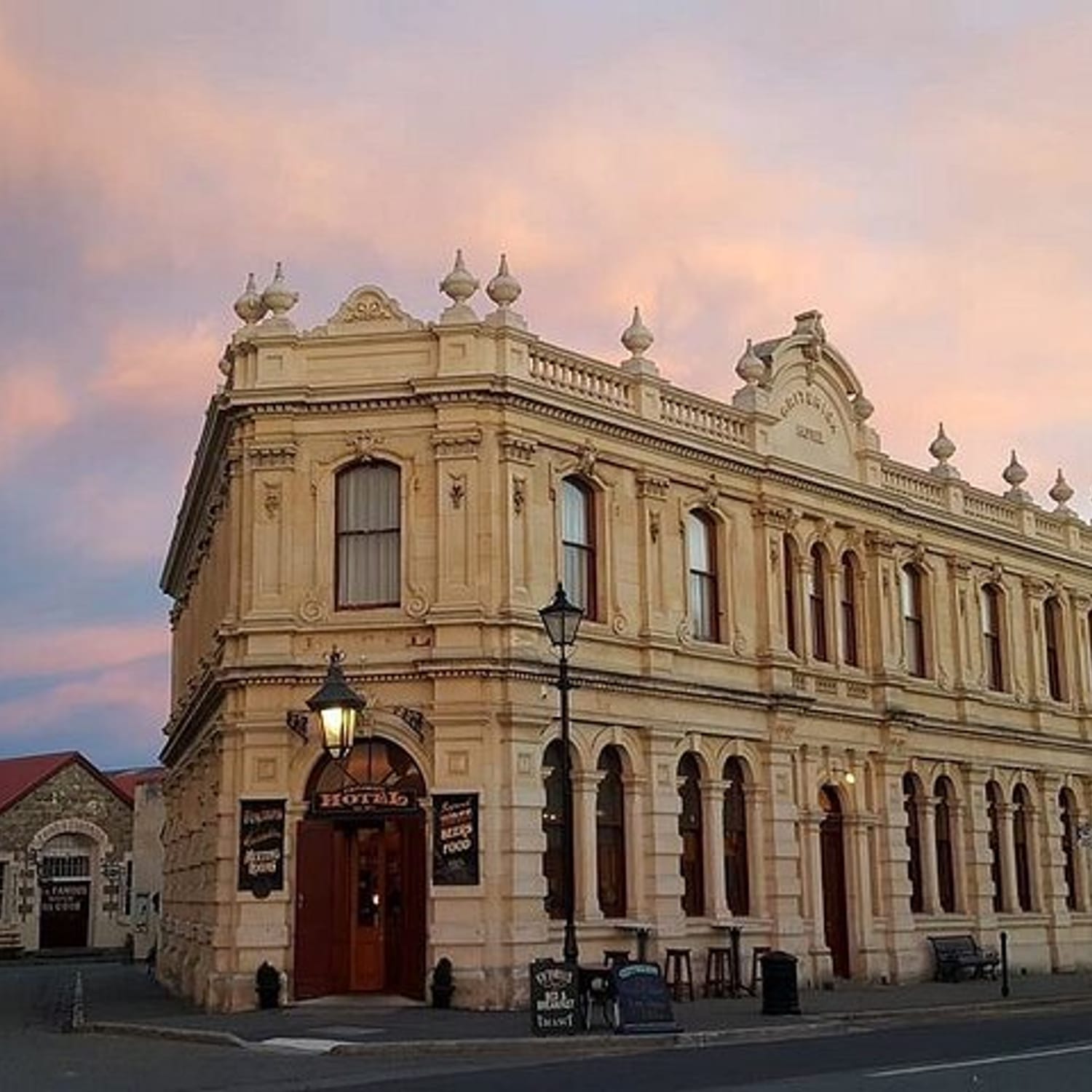 Mt. Cook Private Day Tour from Dunedin