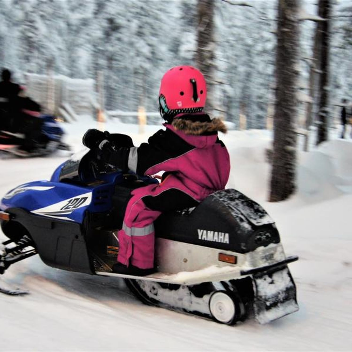 Family snowmobile safari - with mini snowmobiles for kids, Levi