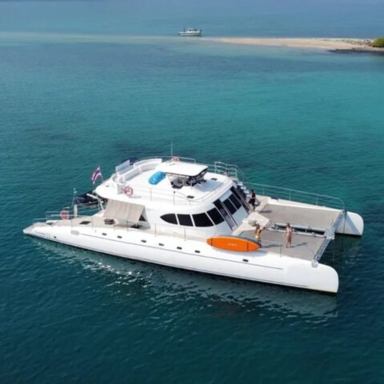 3 Islands Full-Day Tour on Catamaran with Lunch Buffet in Pattaya